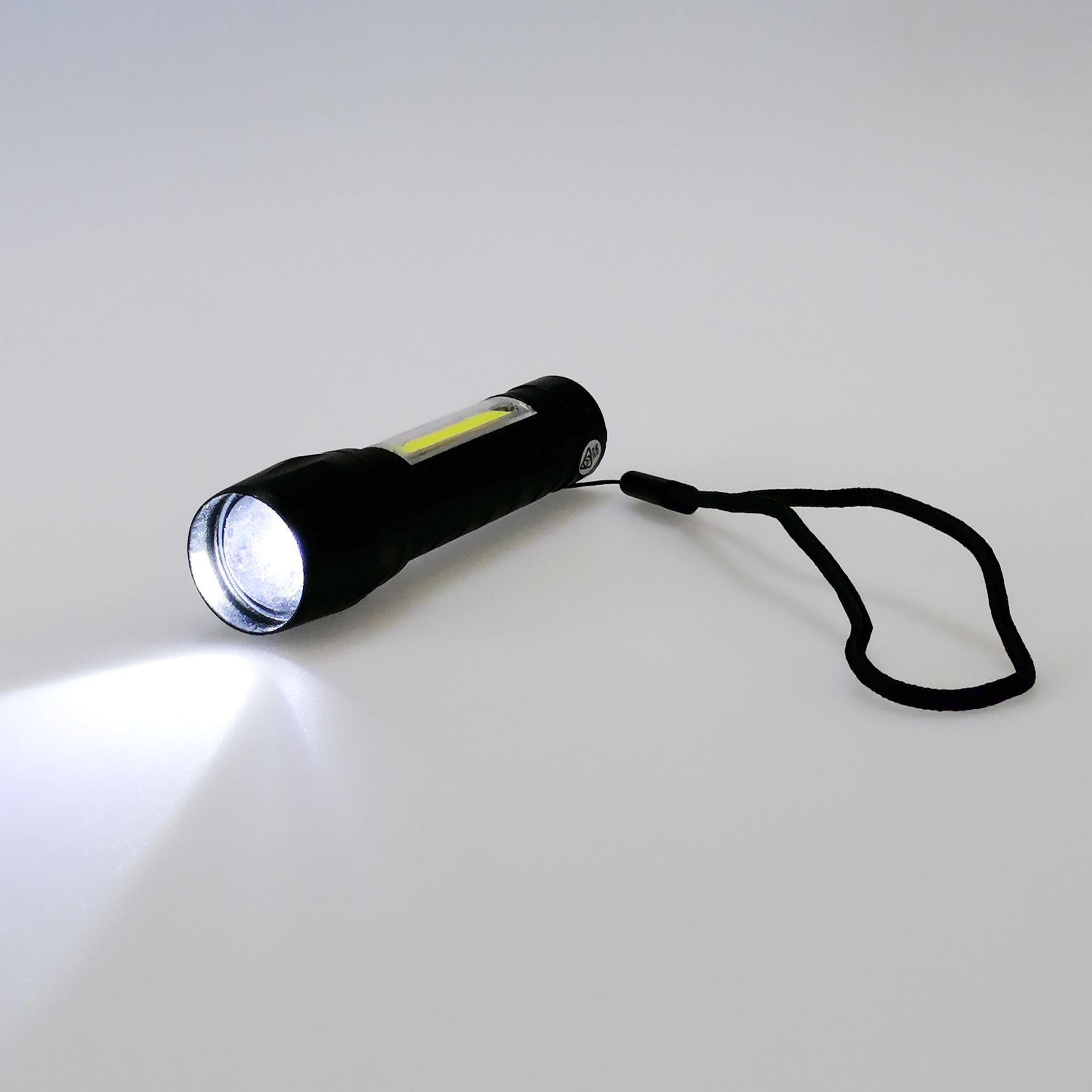 Maverick 3-in-1 Rechargeable Flashlight – Acquisitions New Zealand
